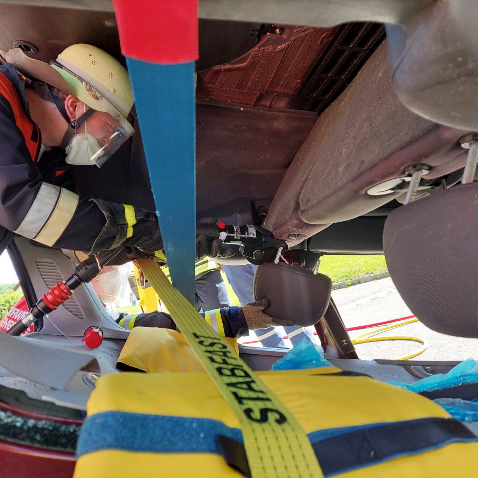 Übung Zug 2 mit dem neuen Stab-Fast System – Feuerwehr Abenberg