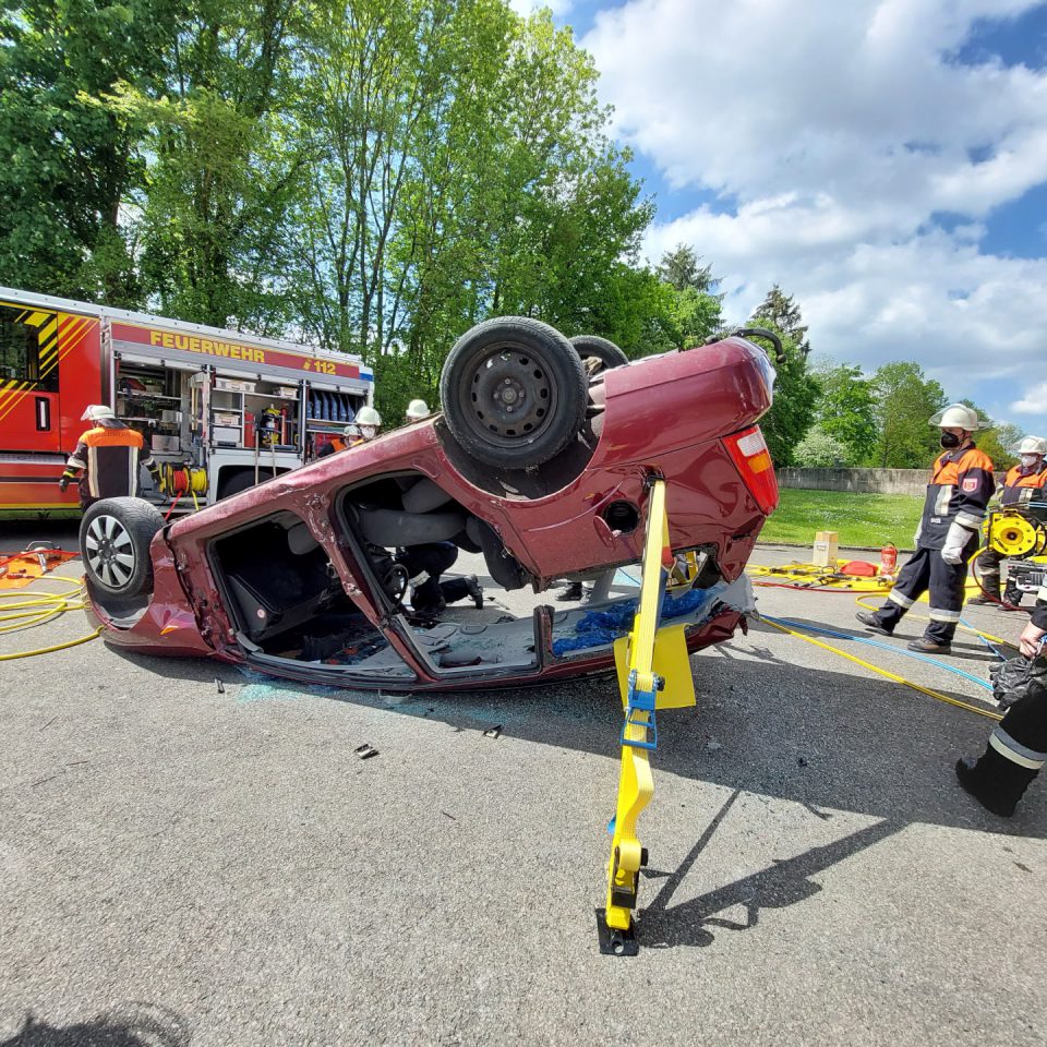 Übung Zug 2 mit dem neuen Stab-Fast System – Feuerwehr Abenberg